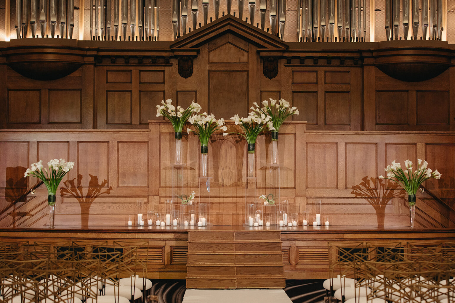 Elegant Lotte Hotel Wedding: Timeless White Calla Lilies - Flora Nova ...